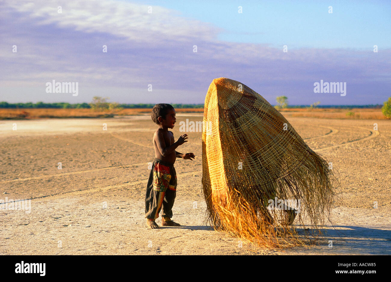 Indigenous kids playing australia hi-res stock photography and images ...