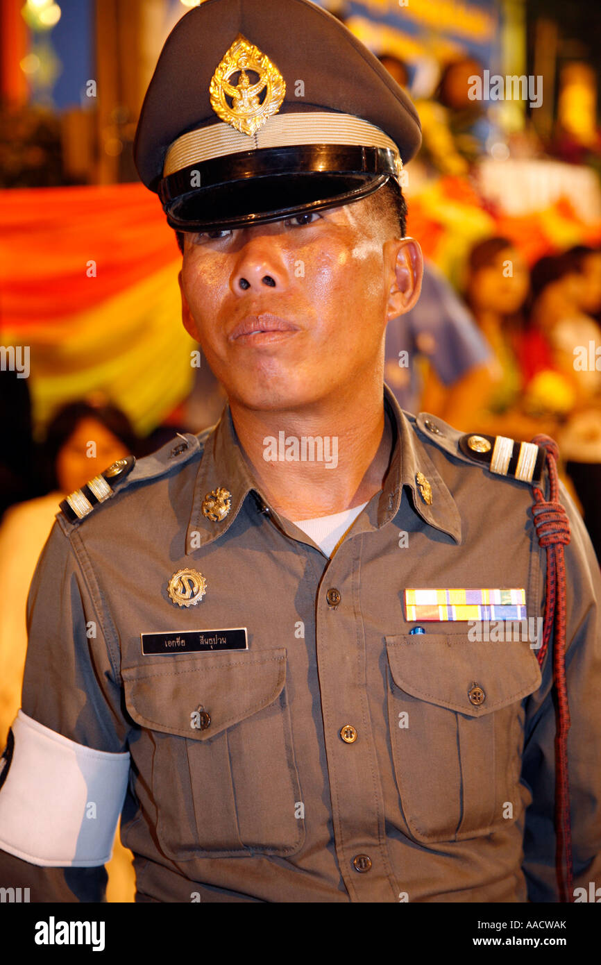 Thai soldier chiang mai hi-res stock photography and images - Alamy