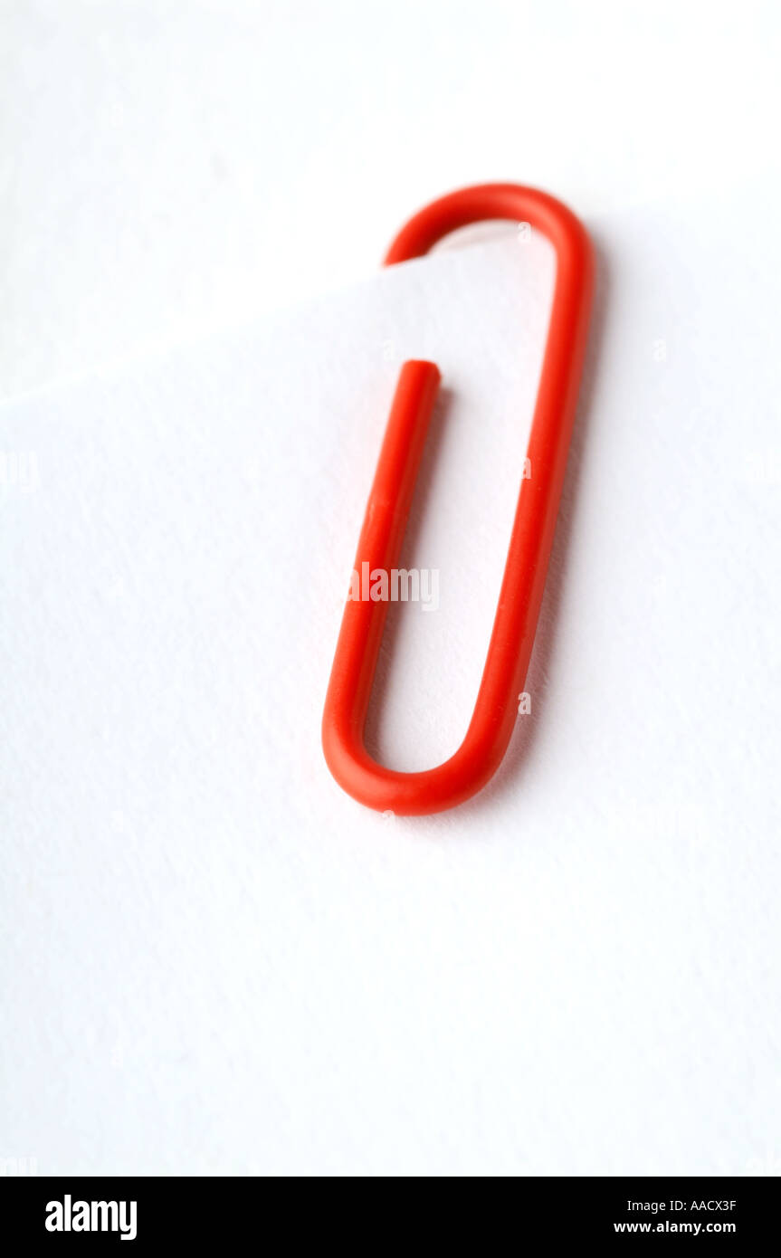 Twisted paperclip hi-res stock photography and images - Alamy