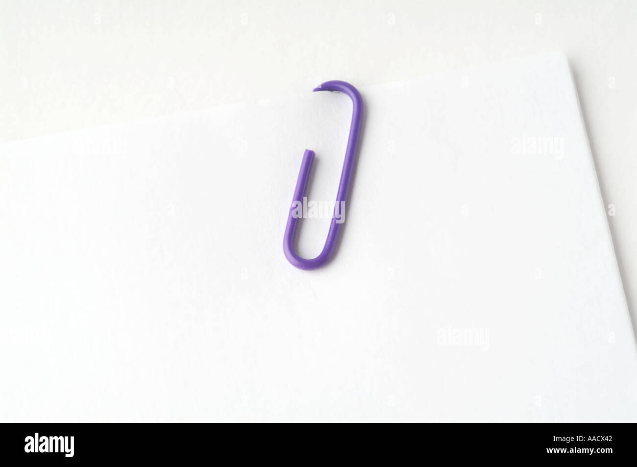 Paperclip office stationary metal twisted organise bureaucracy paper ...