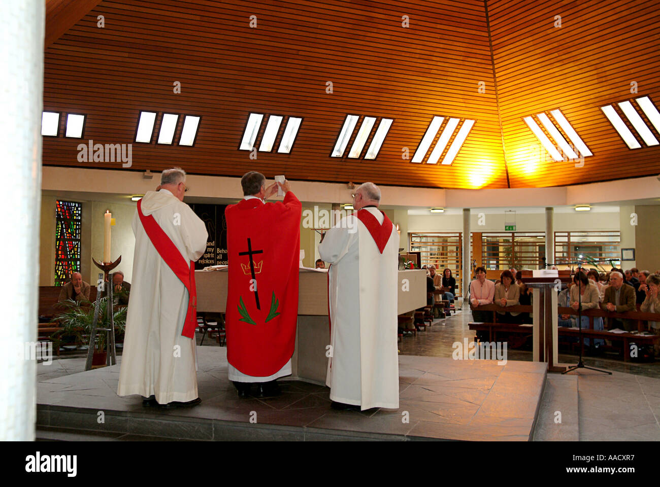 Consecration mass hi-res stock photography and images - Alamy