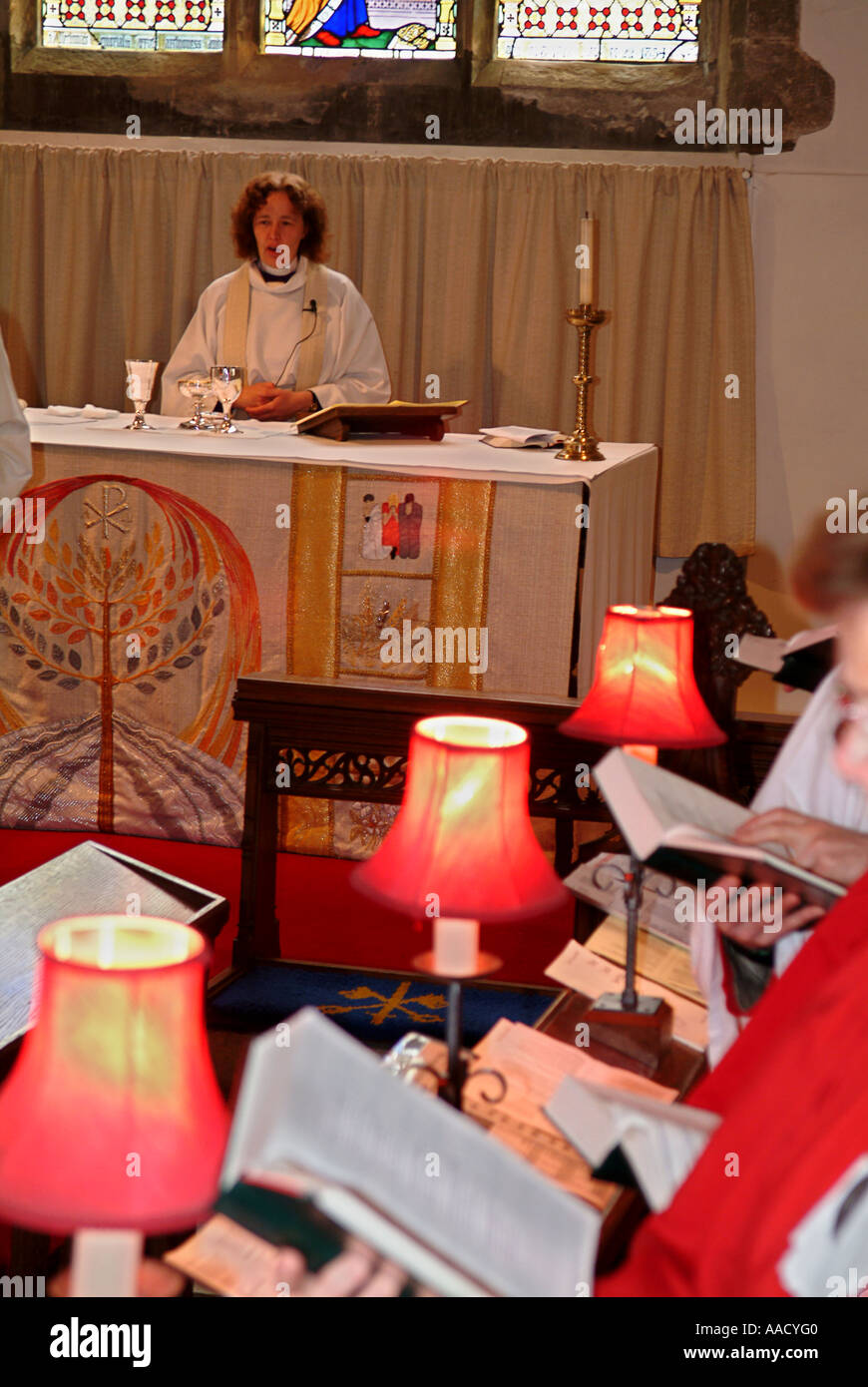 Revd Anne Le Bas celebrating the Eucharist Stock Photo - Alamy