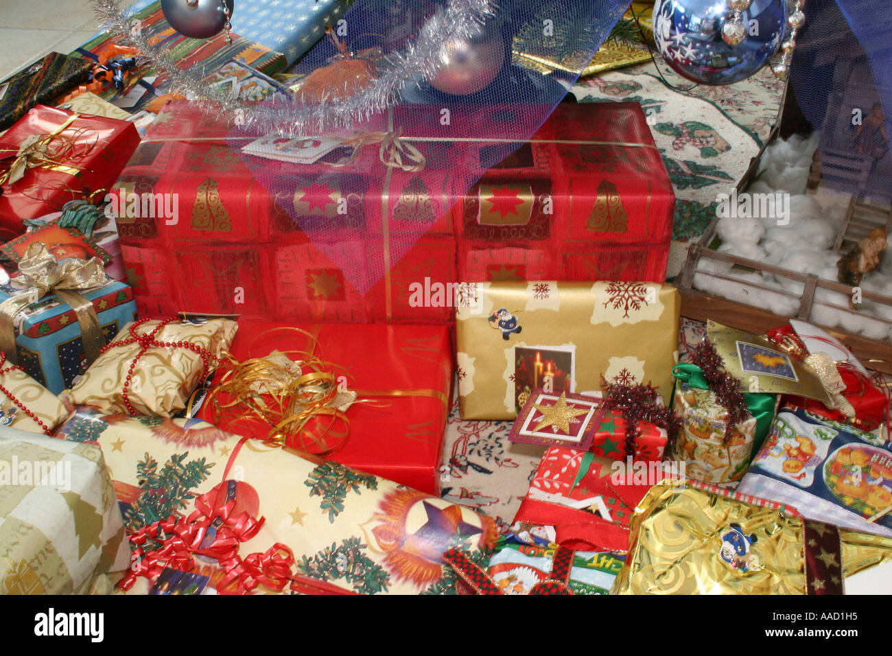 To receive the gift photo hi-res stock photography and images - Alamy