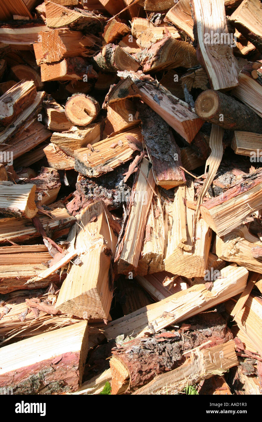 Firewood storehouse hi-res stock photography and images - Alamy