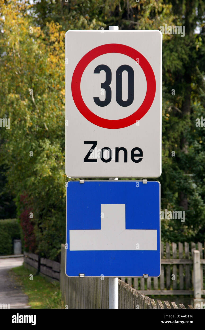 Speed limit ends hi-res stock photography and images - Alamy