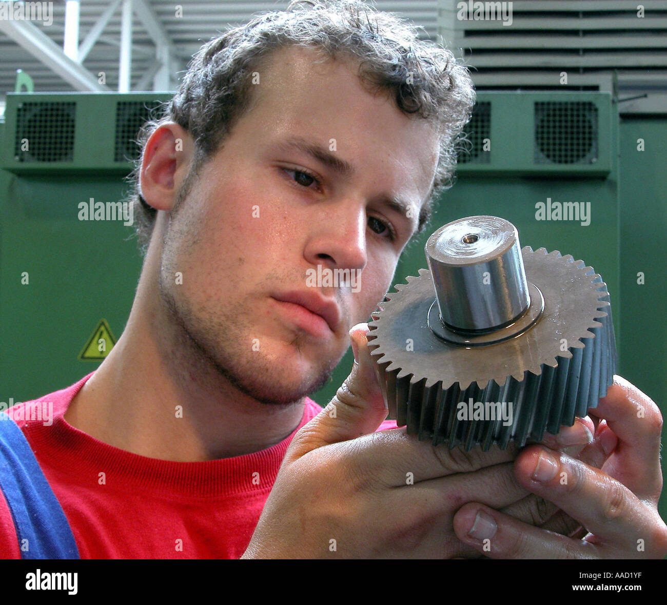Vocational training mechanics hi-res stock photography and images - Alamy
