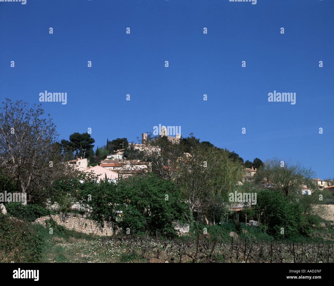 The wine village of Rasteau Stock Photo - Alamy
