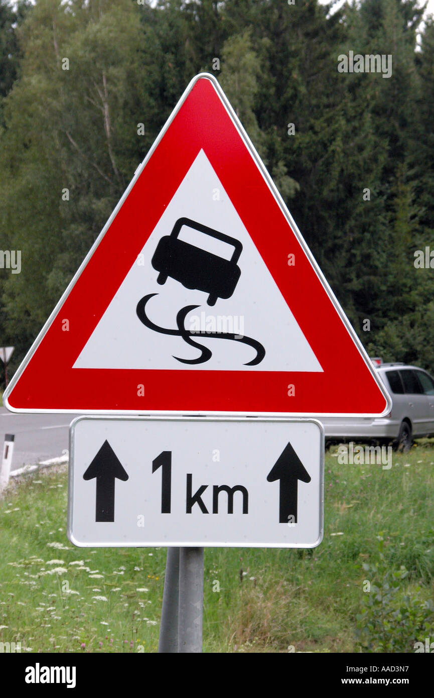 Car swerve sign hi-res stock photography and images - Alamy