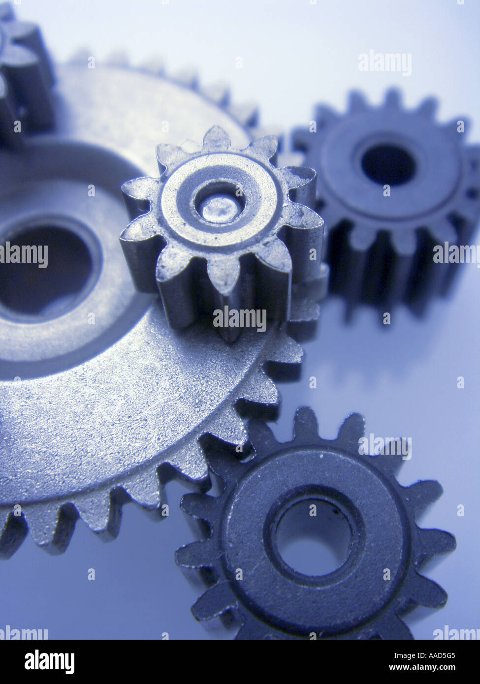 Cogwheel gear ratio hi-res stock photography and images - Alamy