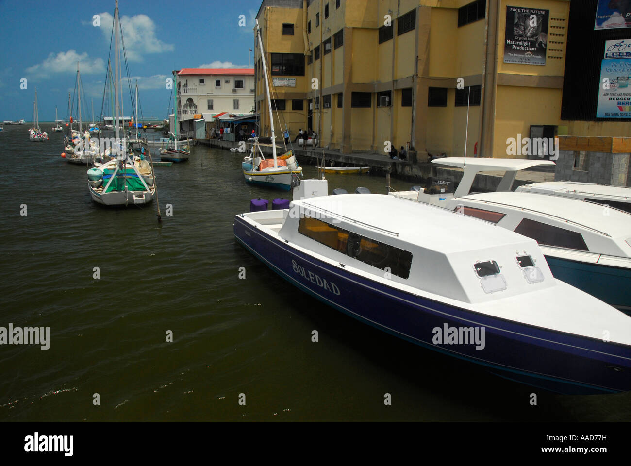 Belize city boats hi-res stock photography and images - Alamy
