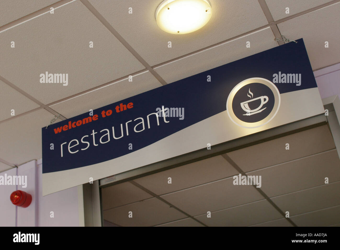 Welcome to the restaurant sign Stock Photo - Alamy