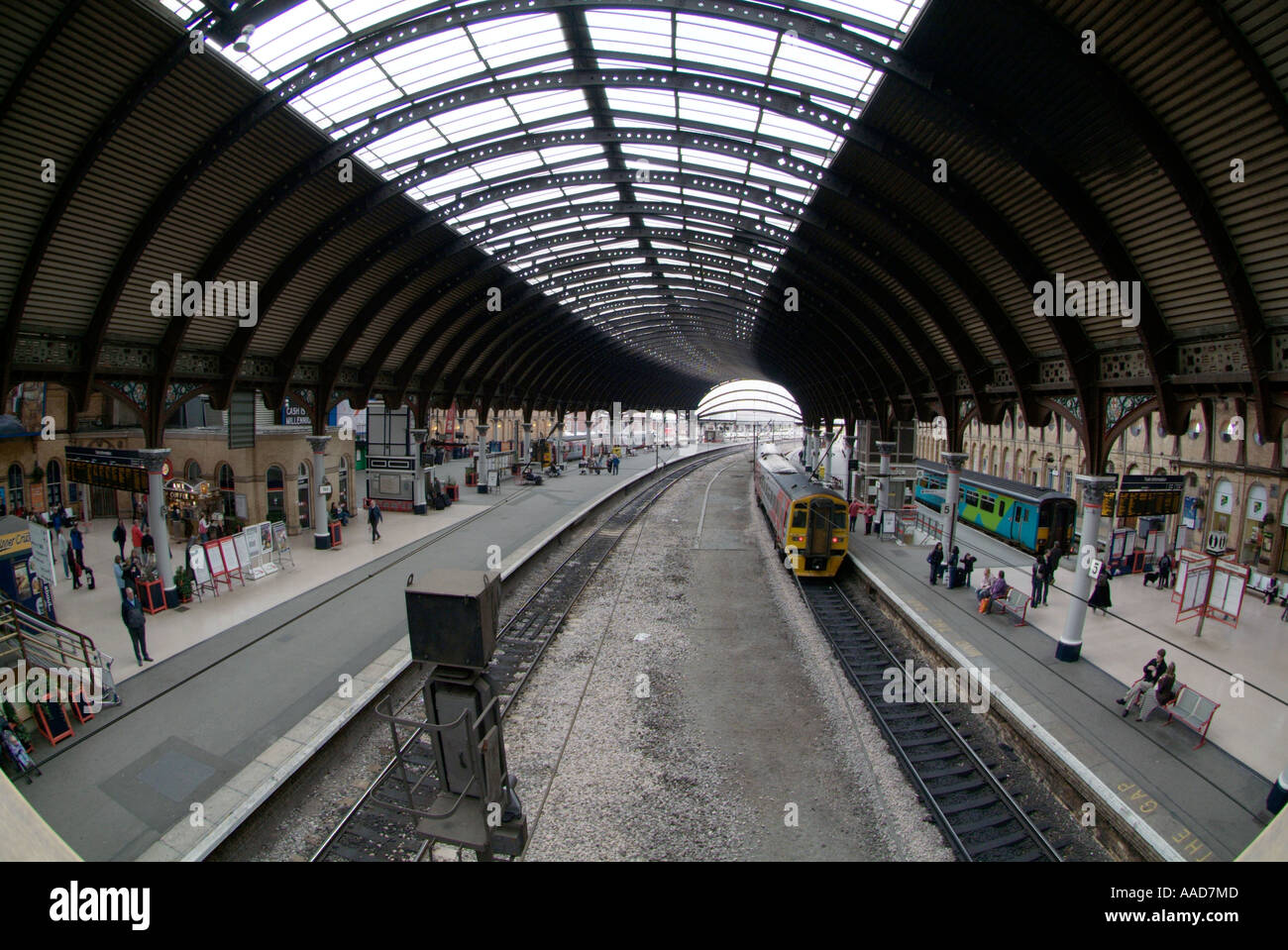 york railway station Stock Photo - Alamy