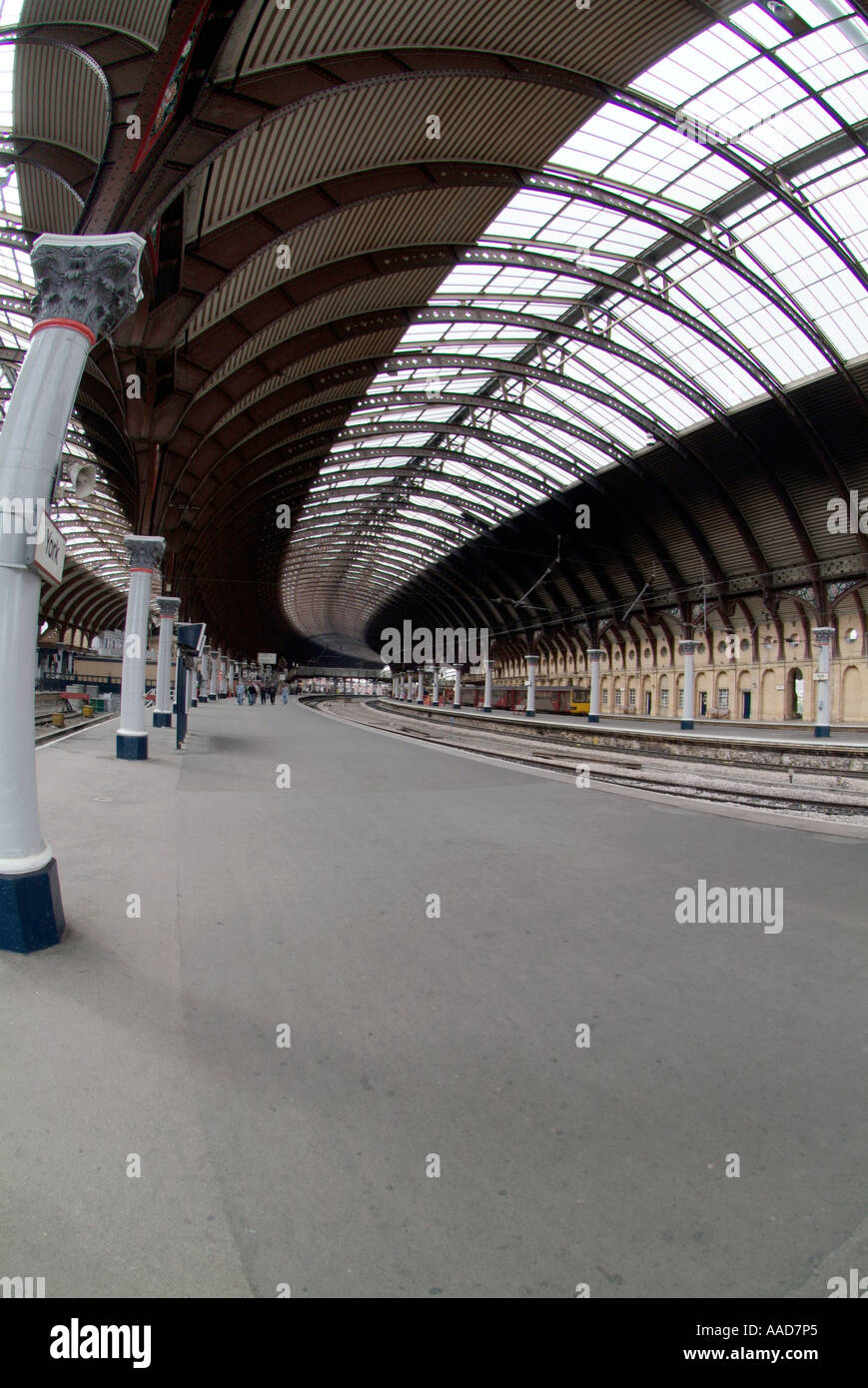 york railway station Stock Photo - Alamy