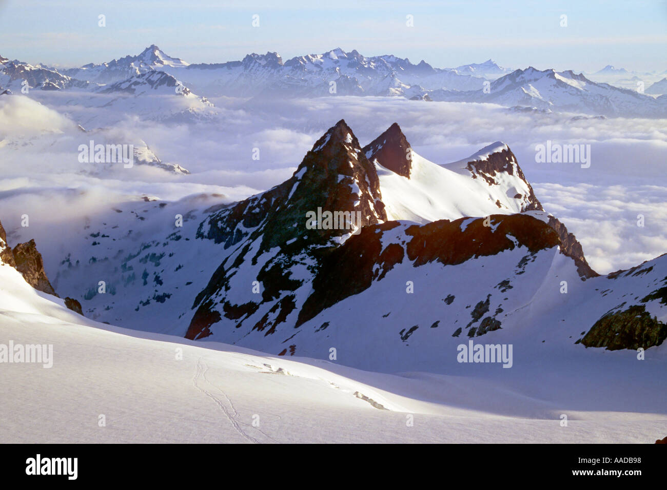 Paul Bunyon s Stump Pyramid and Pinnacle Peak Stock Photo - Alamy