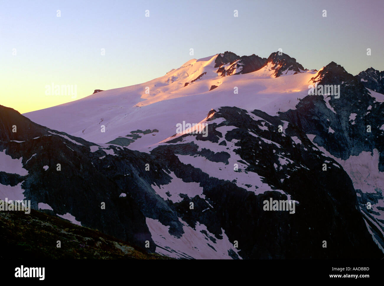 Morning light on Mt Challenger Stock Photo - Alamy