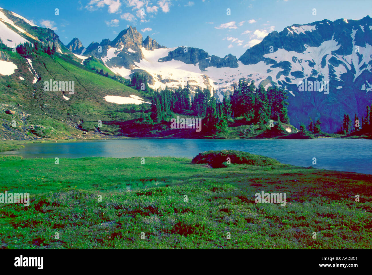 Spider Mountain and Mt Formidable above Ying Yang Lakes Stock Photo - Alamy