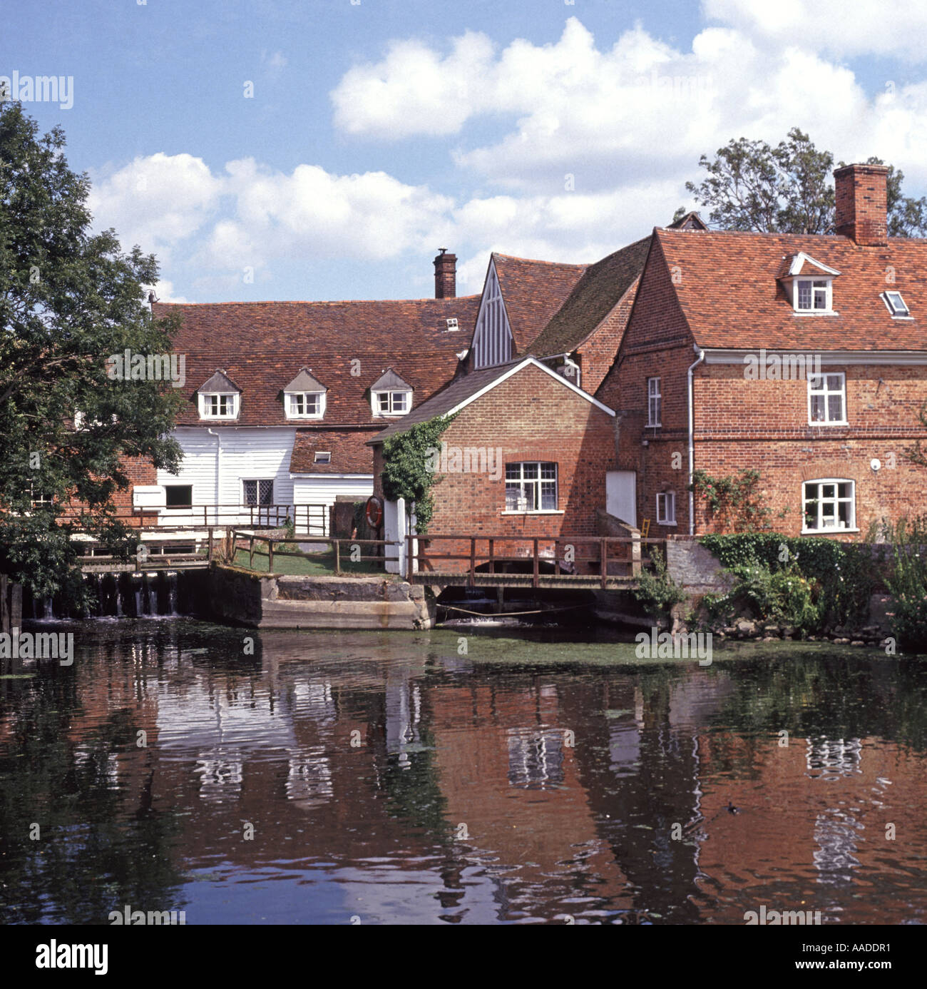 Flatford mill east anglia hi-res stock photography and images - Alamy
