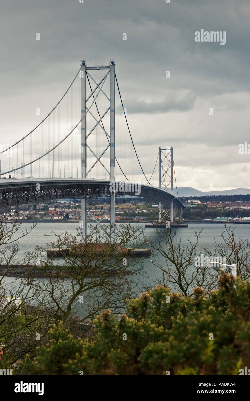 Forth road bridge from Fife Stock Photo - Alamy