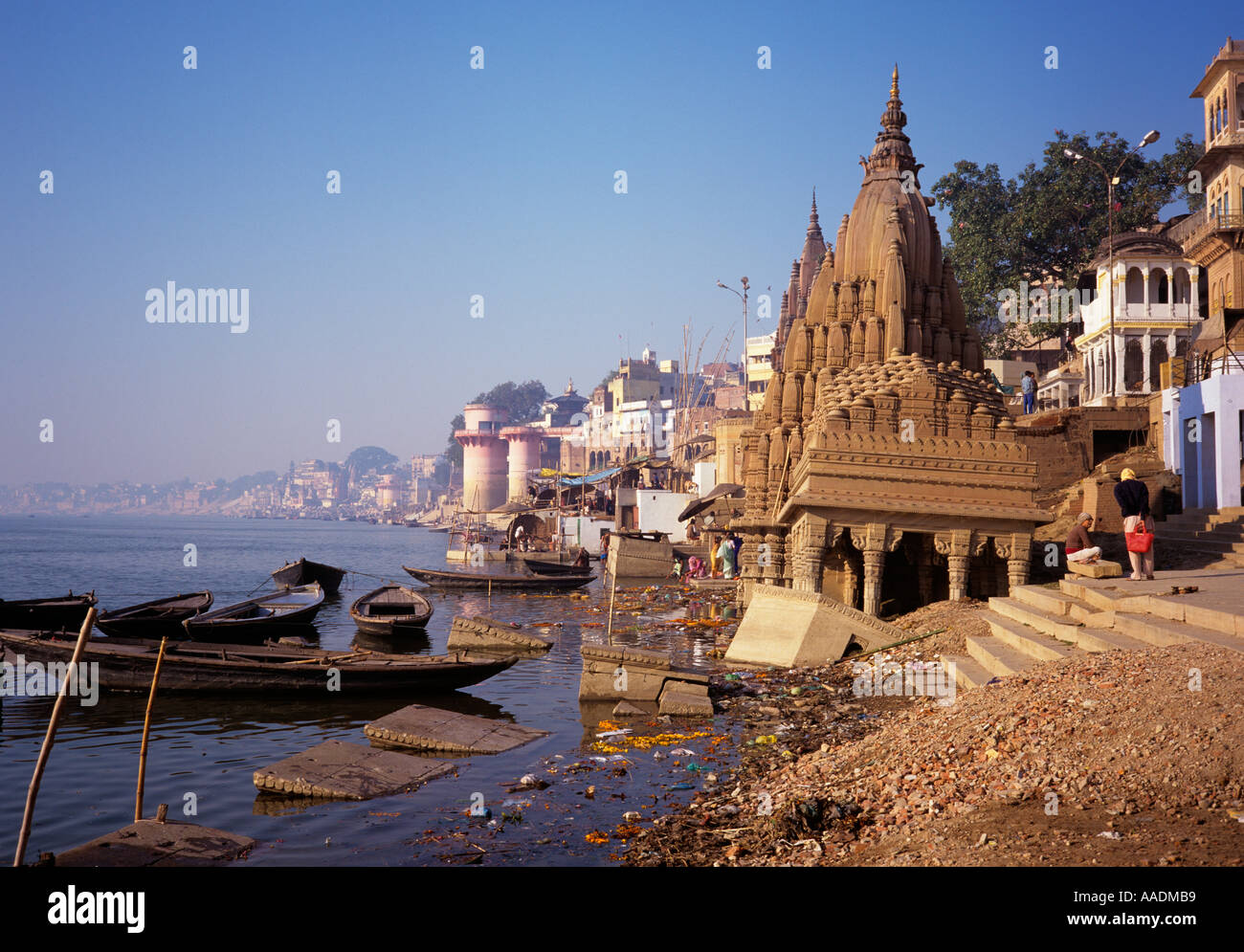 Hindu temple shrine varanasi hi-res stock photography and images - Alamy