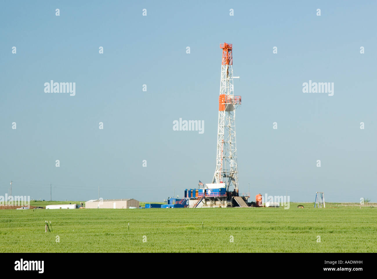 drilling rig on a drilling pad in the Texas Panhandle Stock Photo - Alamy