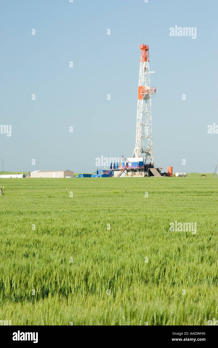 Drilling pads hi-res stock photography and images - Alamy