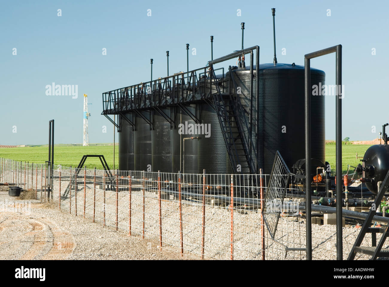 Oil well storage tanks in hi-res stock photography and images - Alamy