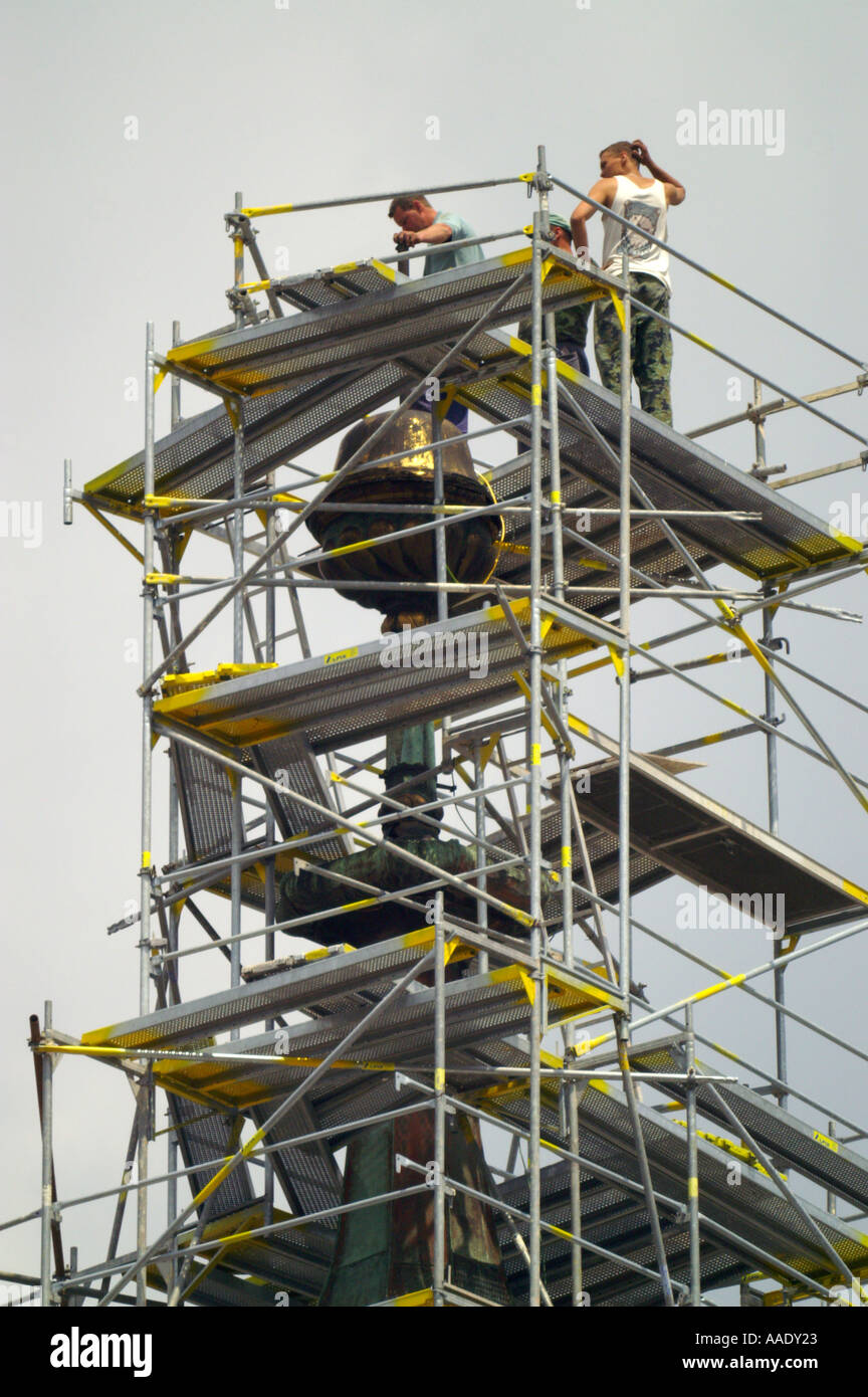 Two men on Scaffolding Stock Photo - Alamy