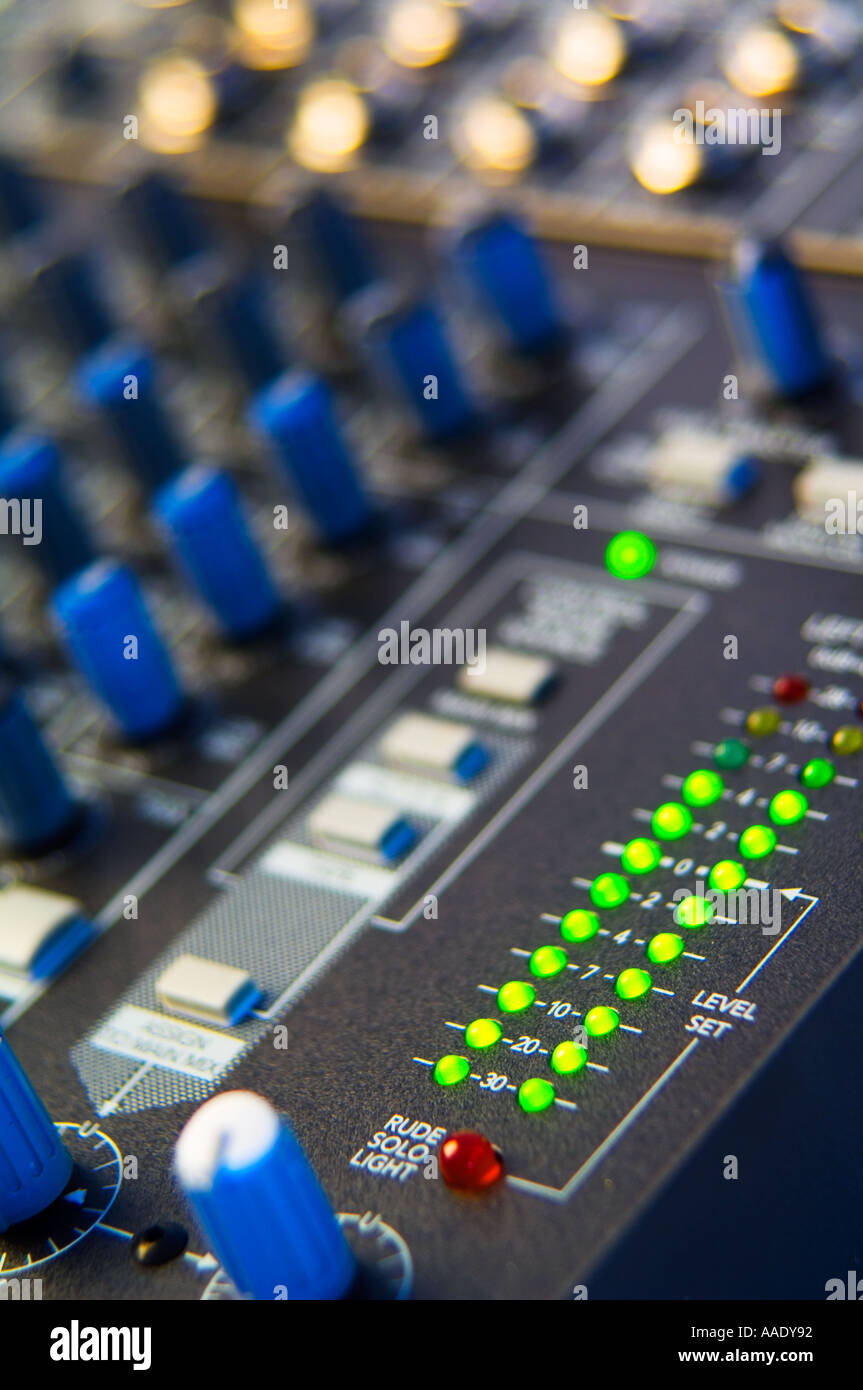 Vertical soundboard hi-res stock photography and images - Alamy
