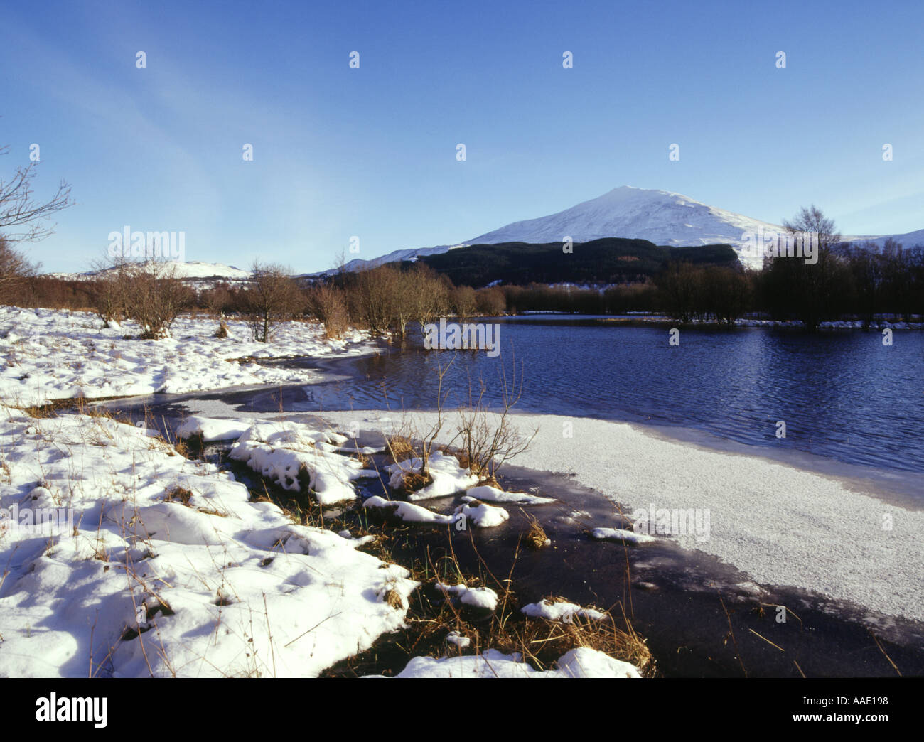 dh Mountain Schiehallion DUNALASTAIR WATER PERTHSHIRE Winter snow scene ...
