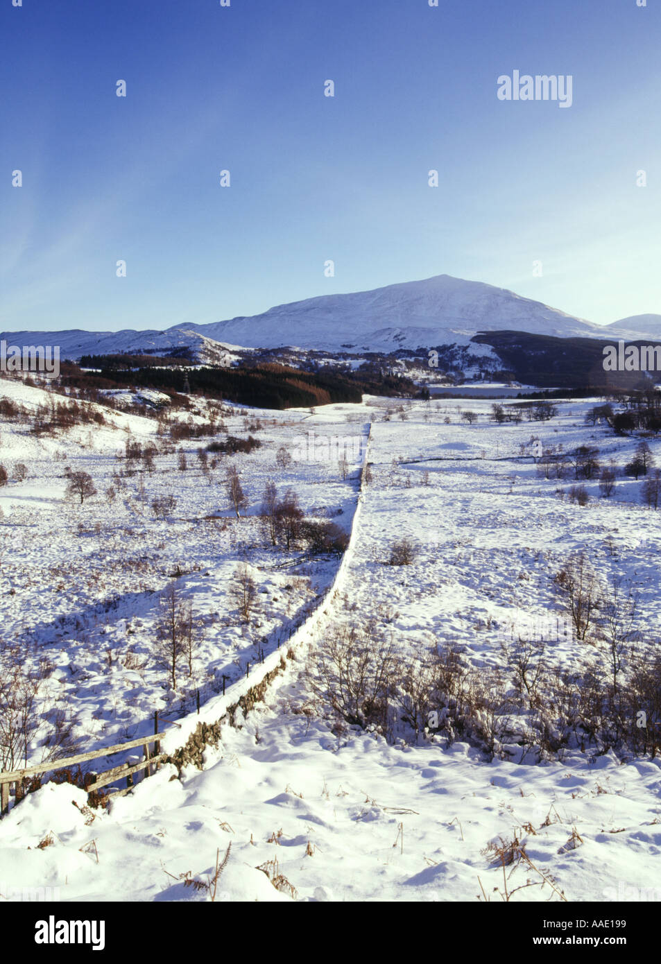 dh Mountain Schiehallion DUNALASTAIR WATER PERTHSHIRE Winter snow ...