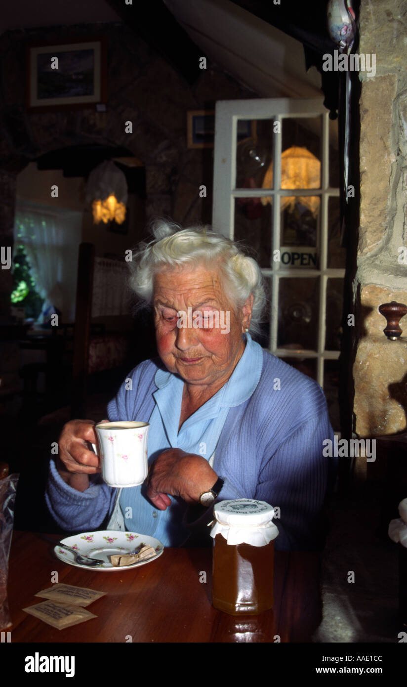 England grandma hi-res stock photography and images - Alamy