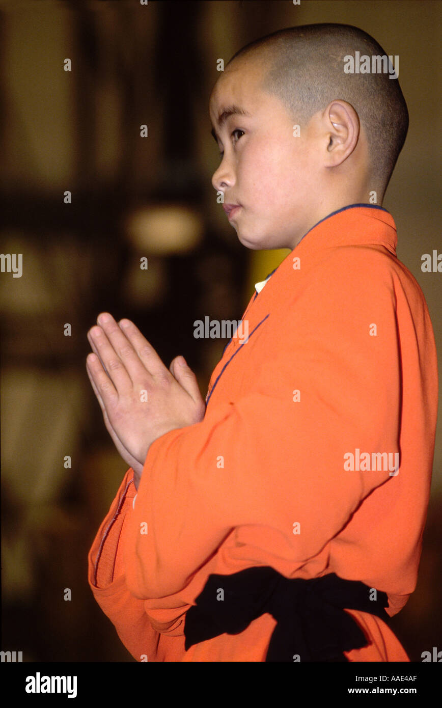 Shaolin monk child hi-res stock photography and images - Alamy