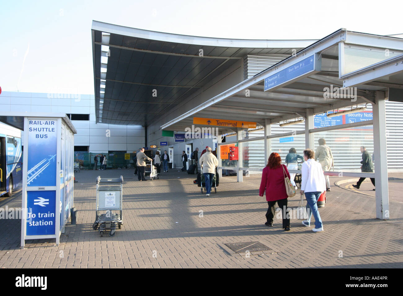 luton airport terminal england uk gb Stock Photo - Alamy
