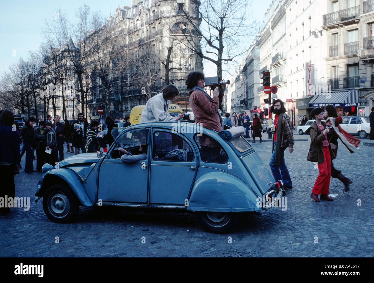 Paris 1970s hi-res stock photography and images - Alamy