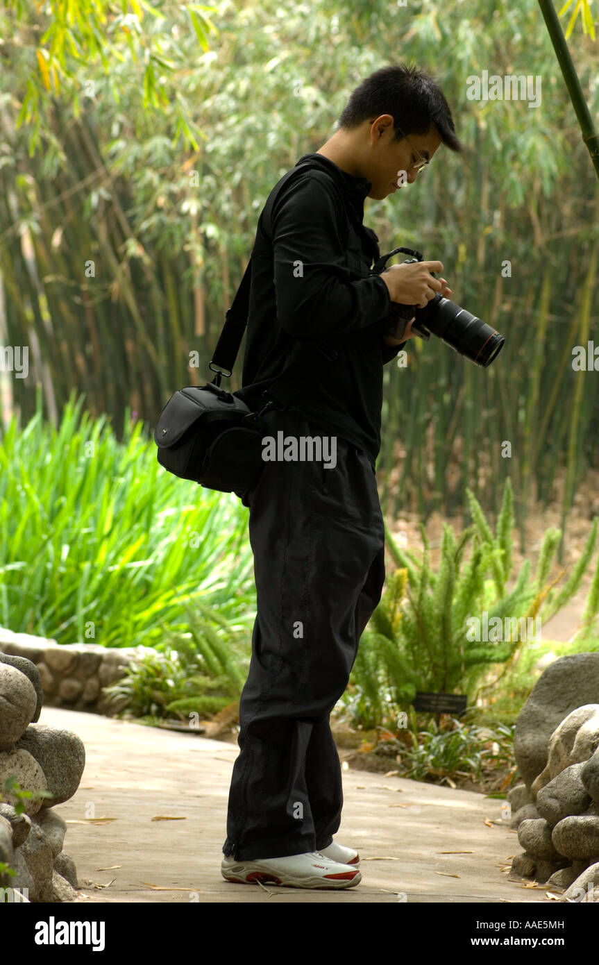 Changing settings on camera hi-res stock photography and images - Alamy