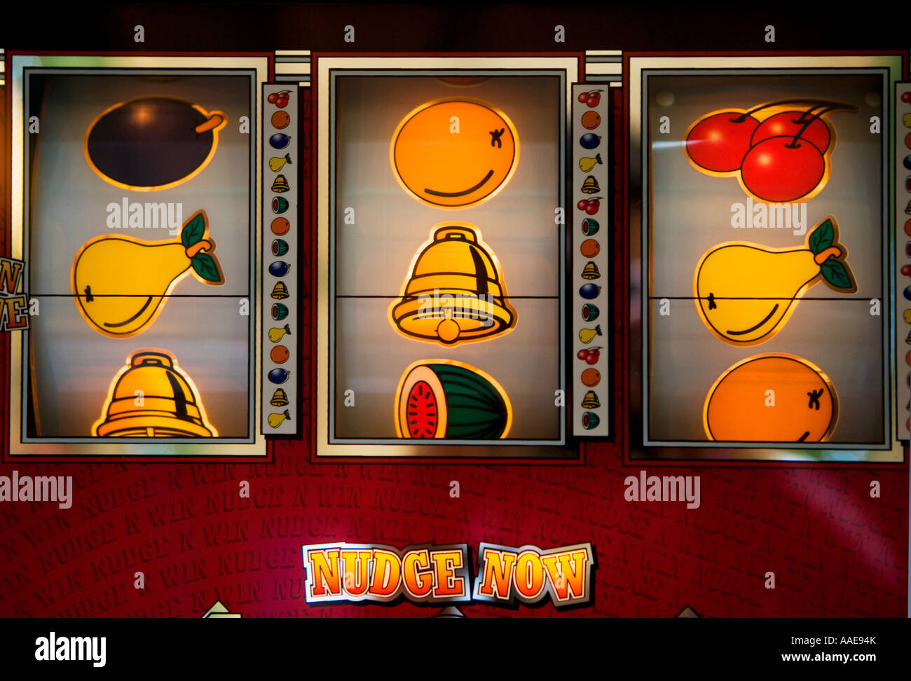 An arcade slot machine Stock Photo - Alamy