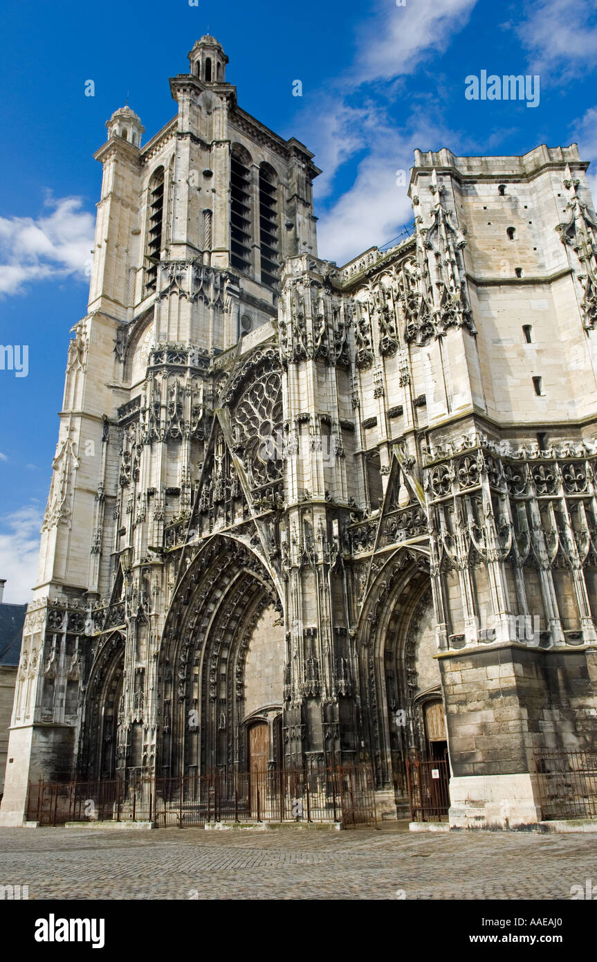 Troyes cathedral hi-res stock photography and images - Alamy