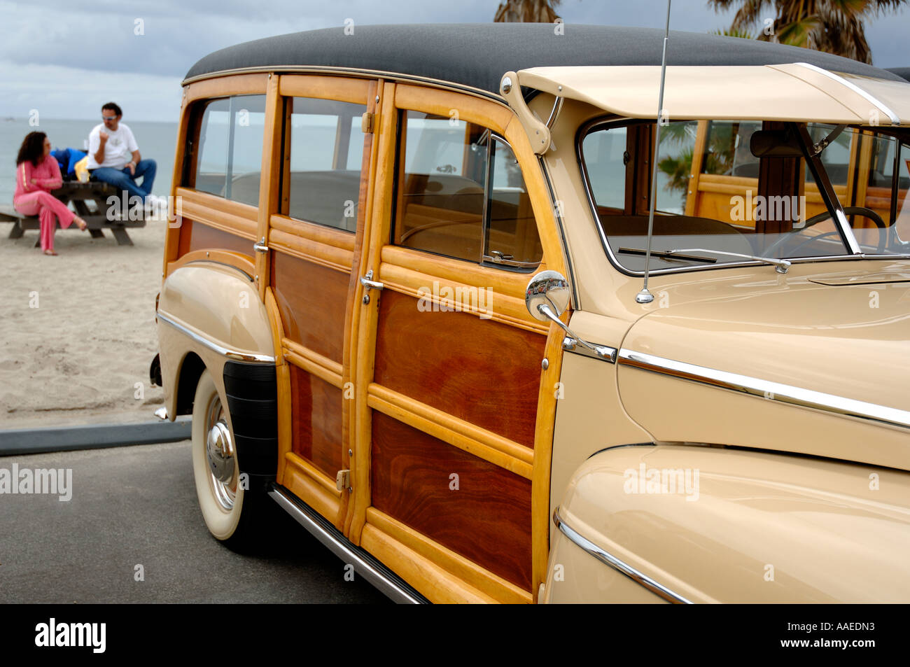 Woodies in Southern California, classic wood-panelled large station ...