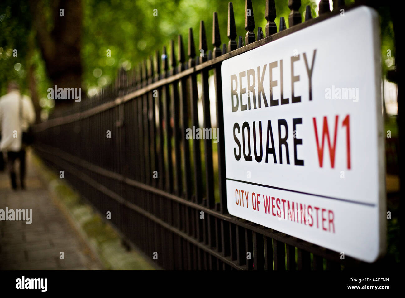 Berkeley Square road sign Mayfair Stock Photo - Alamy