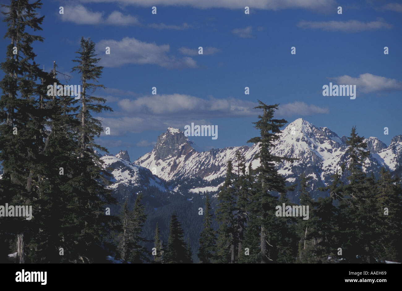 The snowy range of the rocky mountains hi-res stock photography and ...