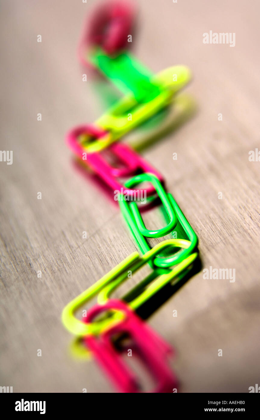 Chain of paper clips Stock Photo - Alamy