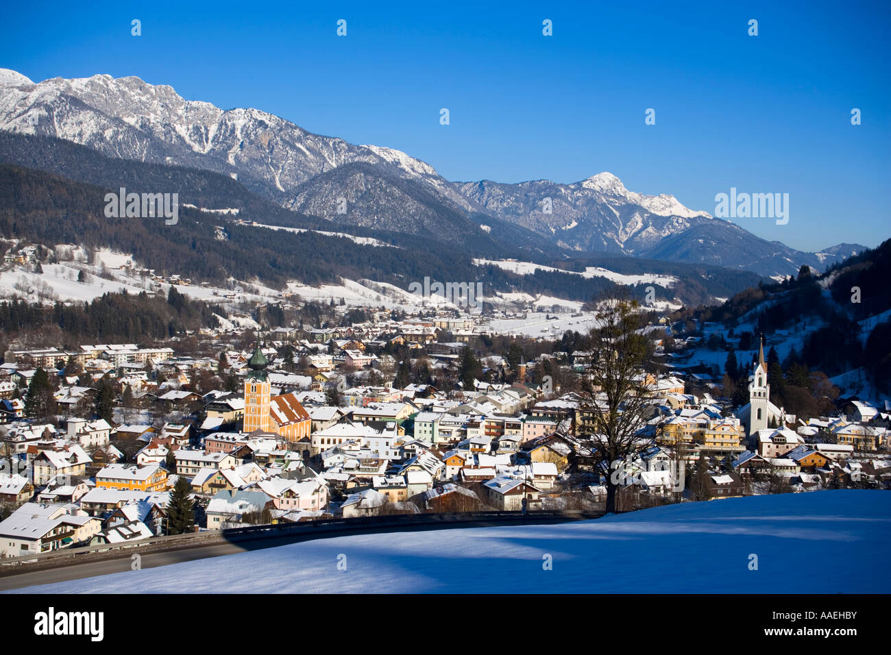 View over snow covered Schladming to the summit of the Dachsteinregion ...