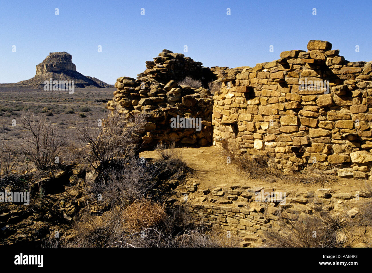 Una Vida Fajada Butte is a key landmark at Chaco Culture National ...