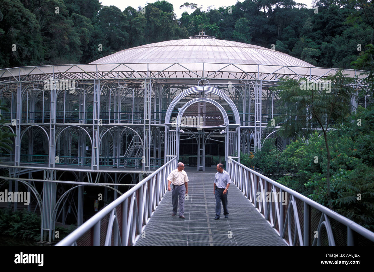 Wire opera house hi-res stock photography and images - Alamy