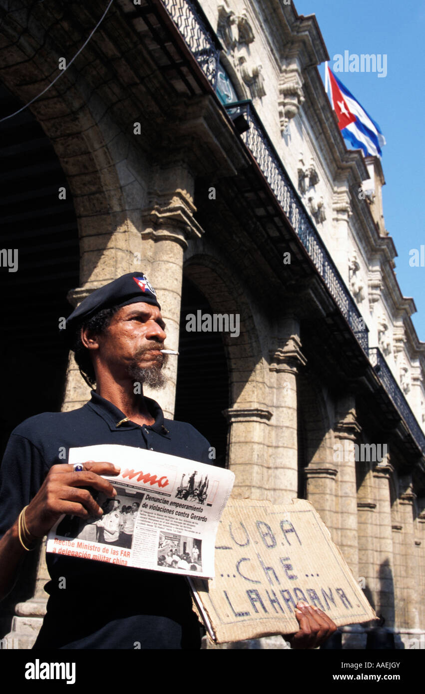 Granma newspaper seller Palacio de los Capitanes Old Havana Cuba Stock ...