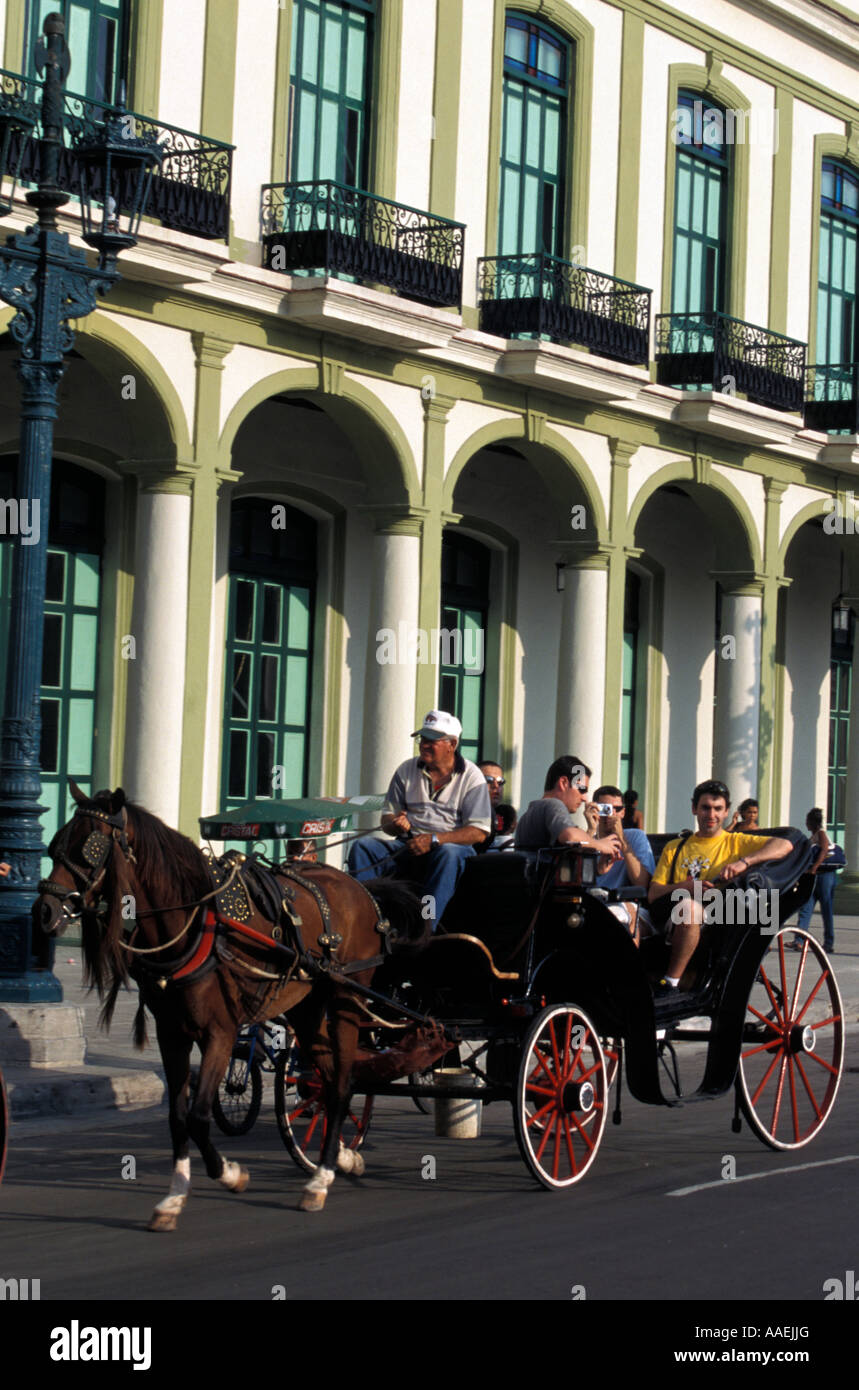 Horse drawn carriage Old Havana Havana Cuba Stock Photo - Alamy
