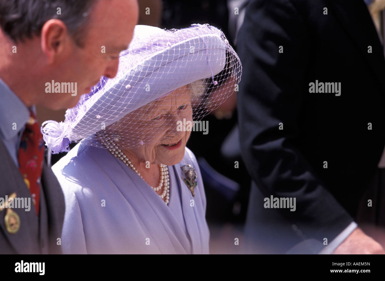 Queen mum hi-res stock photography and images - Alamy