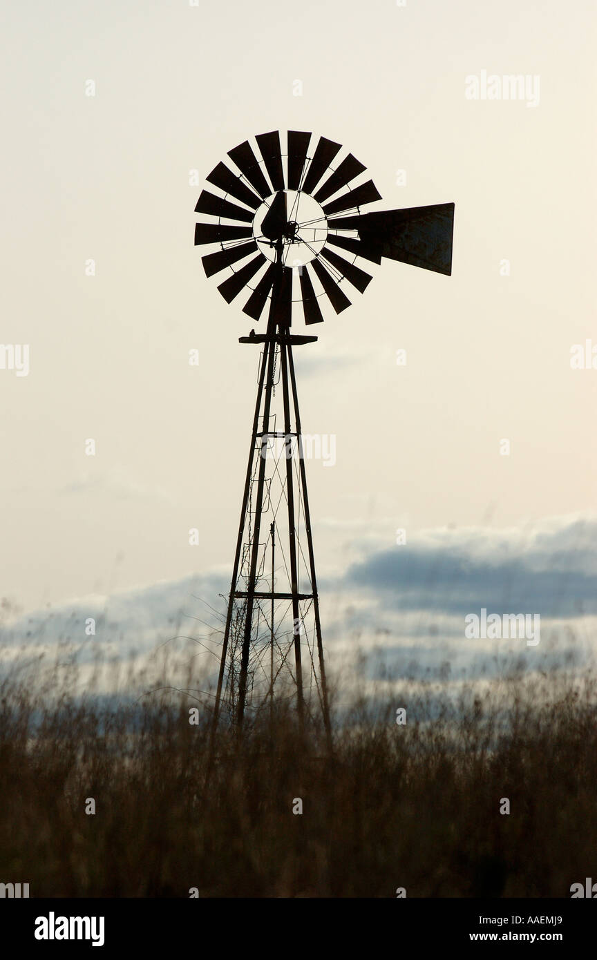 Windy sky hi-res stock photography and images - Alamy