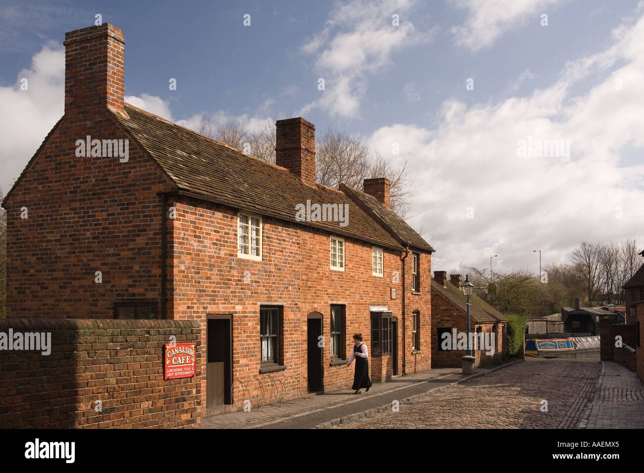 The old cobblers shop hi-res stock photography and images - Alamy