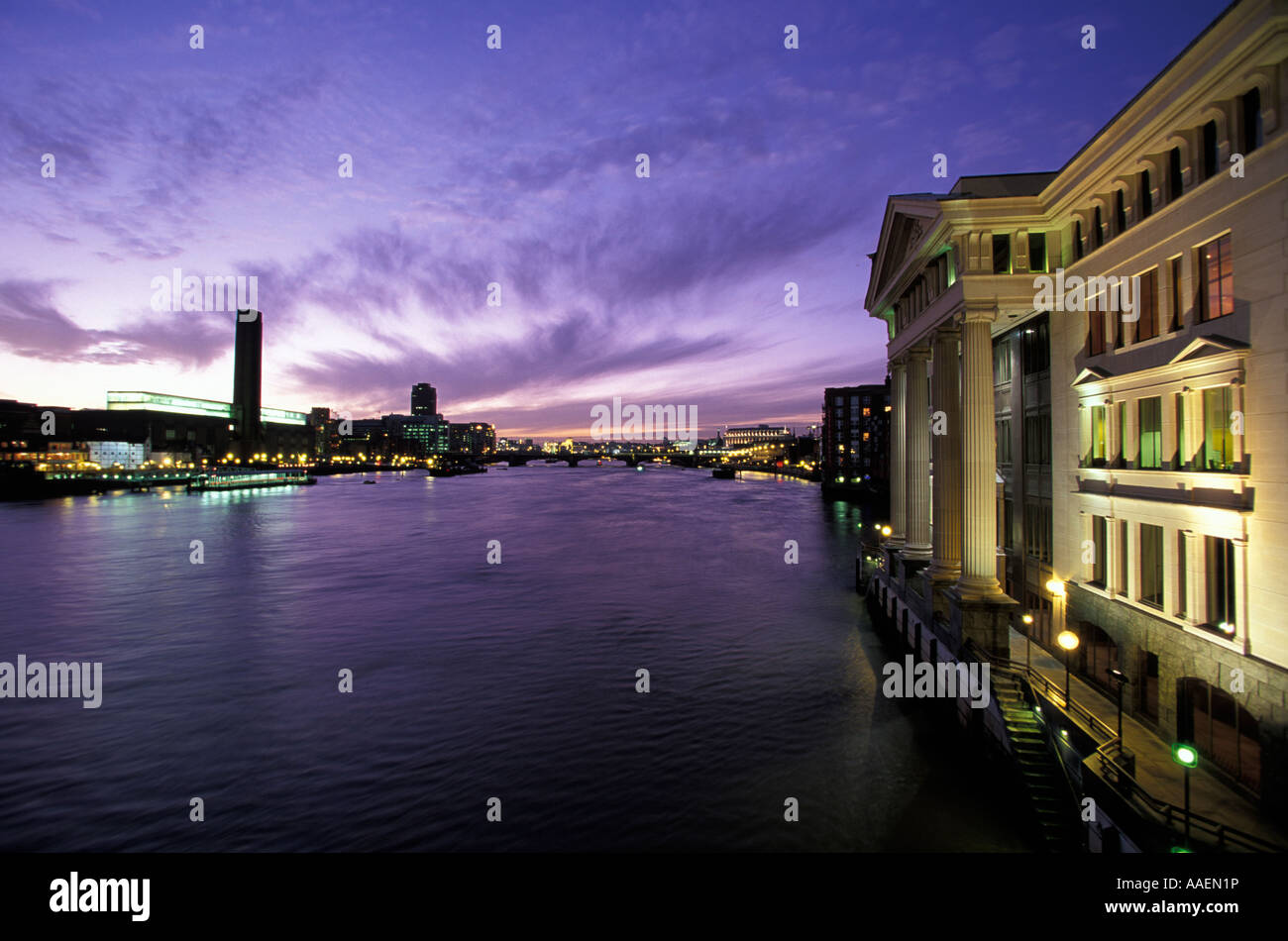 Moderne kunst london hi-res stock photography and images - Alamy